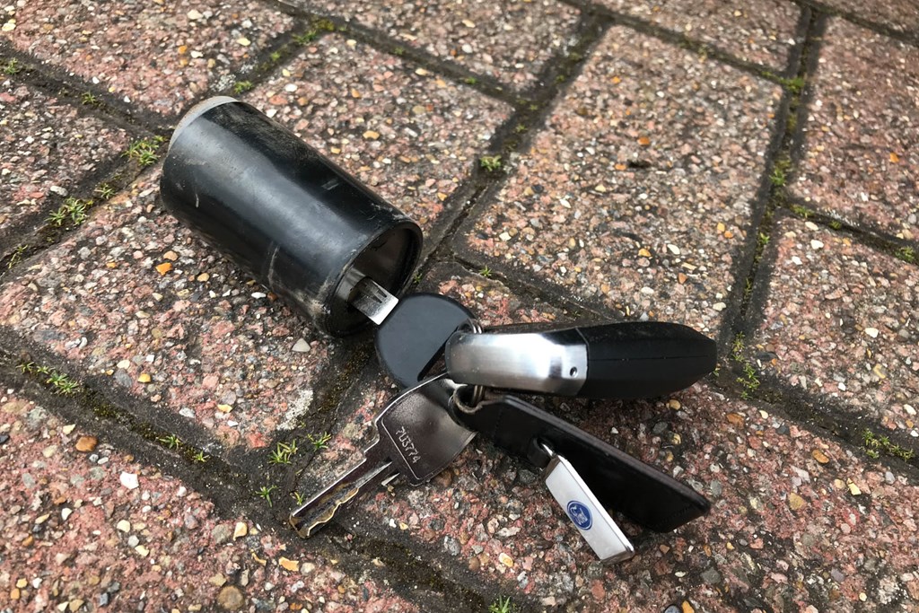 How to change a pickup wheel