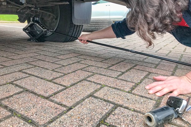 How to change a pickup wheel