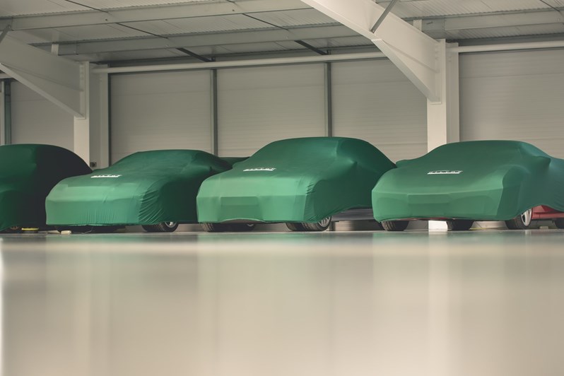 How to prepare a car for storage