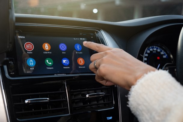 A comprehensive to mobile phones and driving