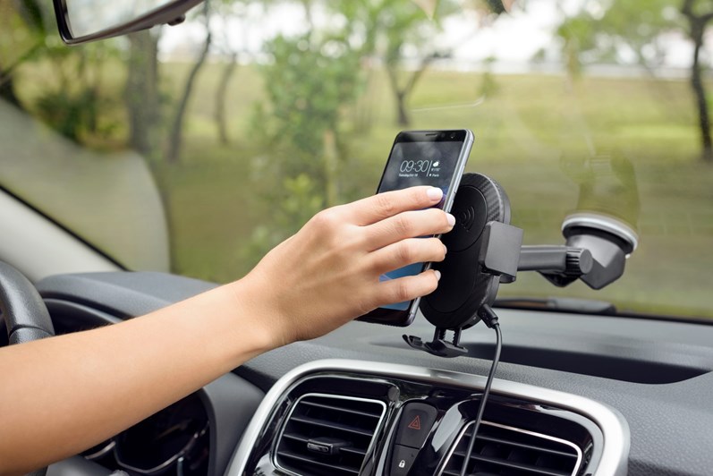 A comprehensive to mobile phones and driving
