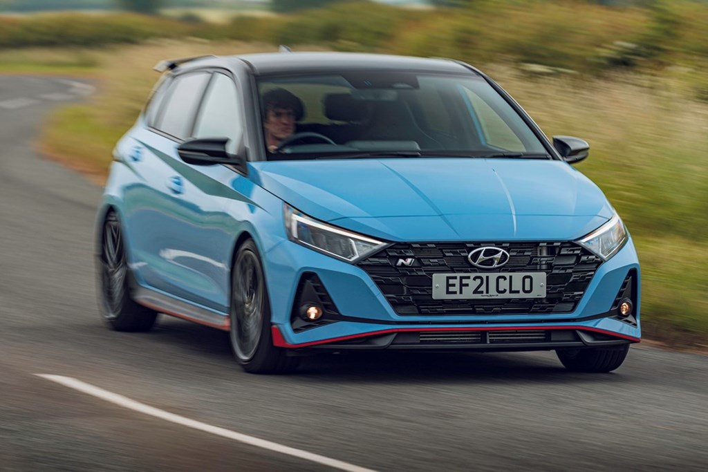 The best cars for £400 per month 2025: leasing and financing