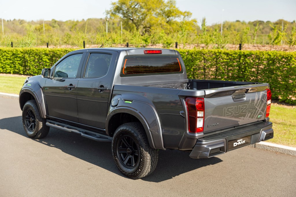 New D-Max XTR Colour Edition – Isuzu’s most lifestyle pickup gets a ...