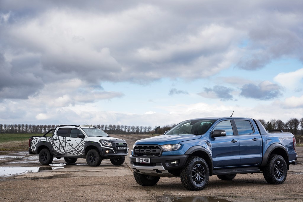 Ford Ranger Raptor vs Isuzu D-Max XTR twin test review - battle of the ...