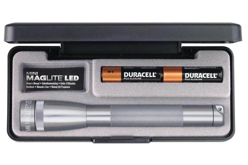 Best car torches for breakdowns, repairs and night use