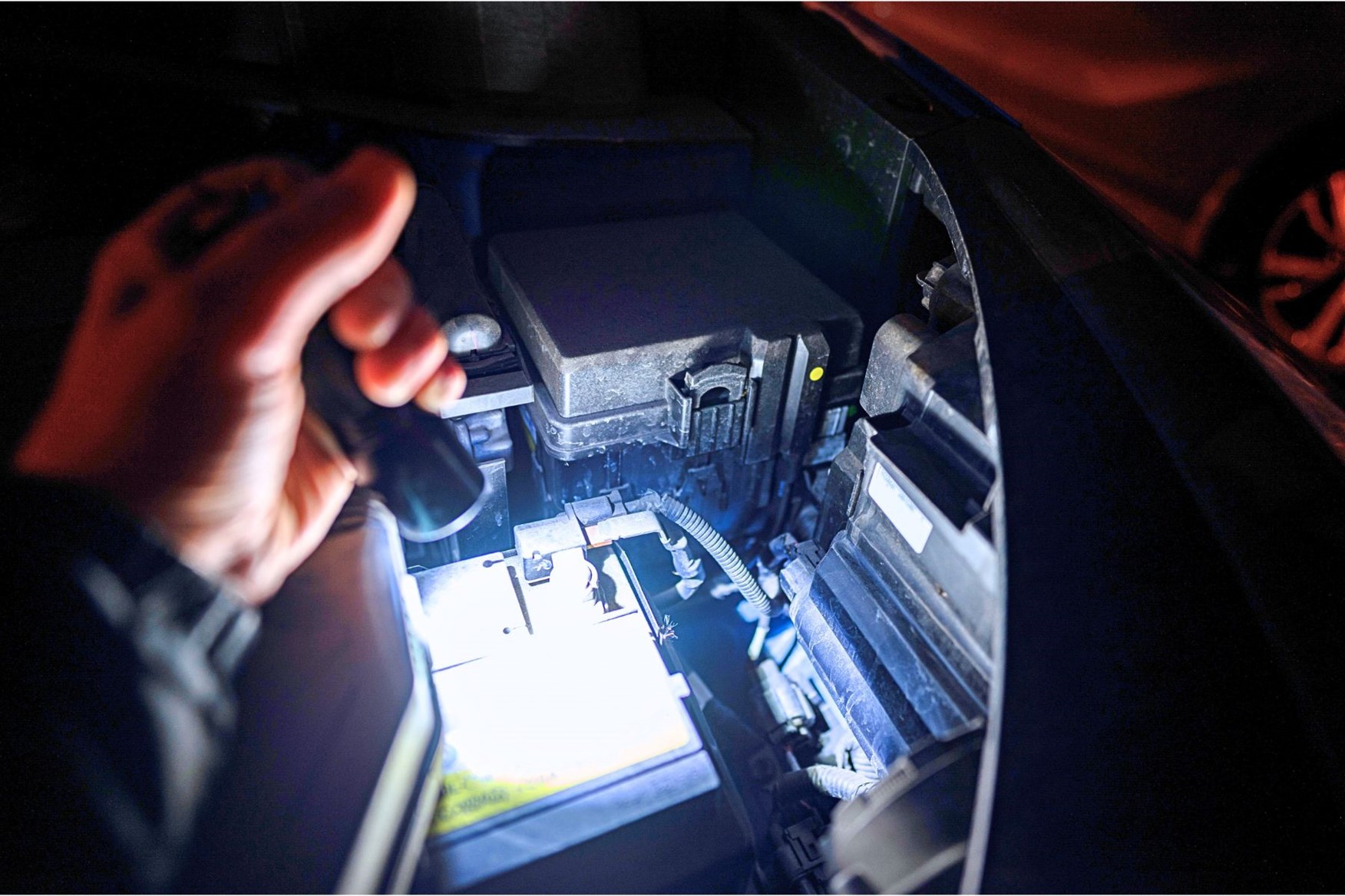 Best car torches for breakdowns, repairs and night use