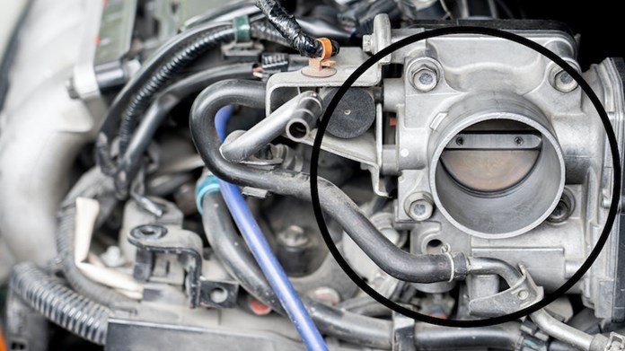 Throttle body and carburettor cleaner: how to use it