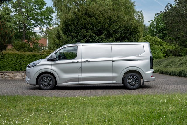 Best hybrid vans 2025