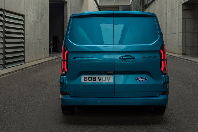 All-new Ford Transit Custom - details of electric, plug-in and diesel ...