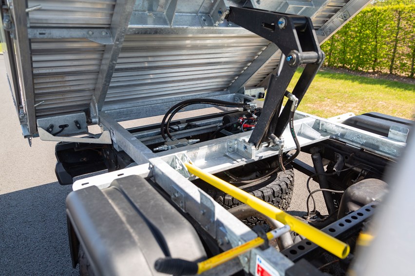 Isuzu D-Max Tipper review - great conversion at a great price | Parkers