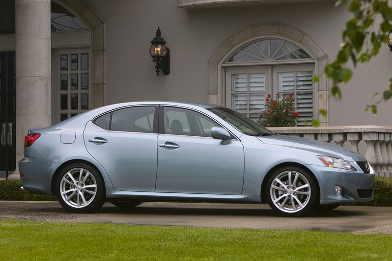 What is E10 fuel and how does it affect you?