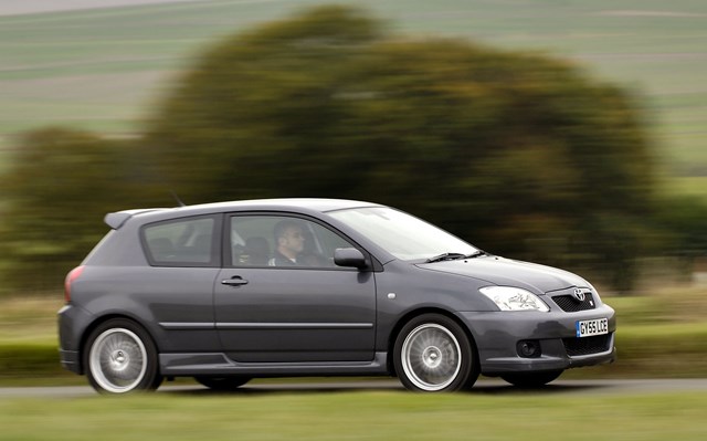 Used Toyota Corolla Hatchback (2002 - 2006) Review