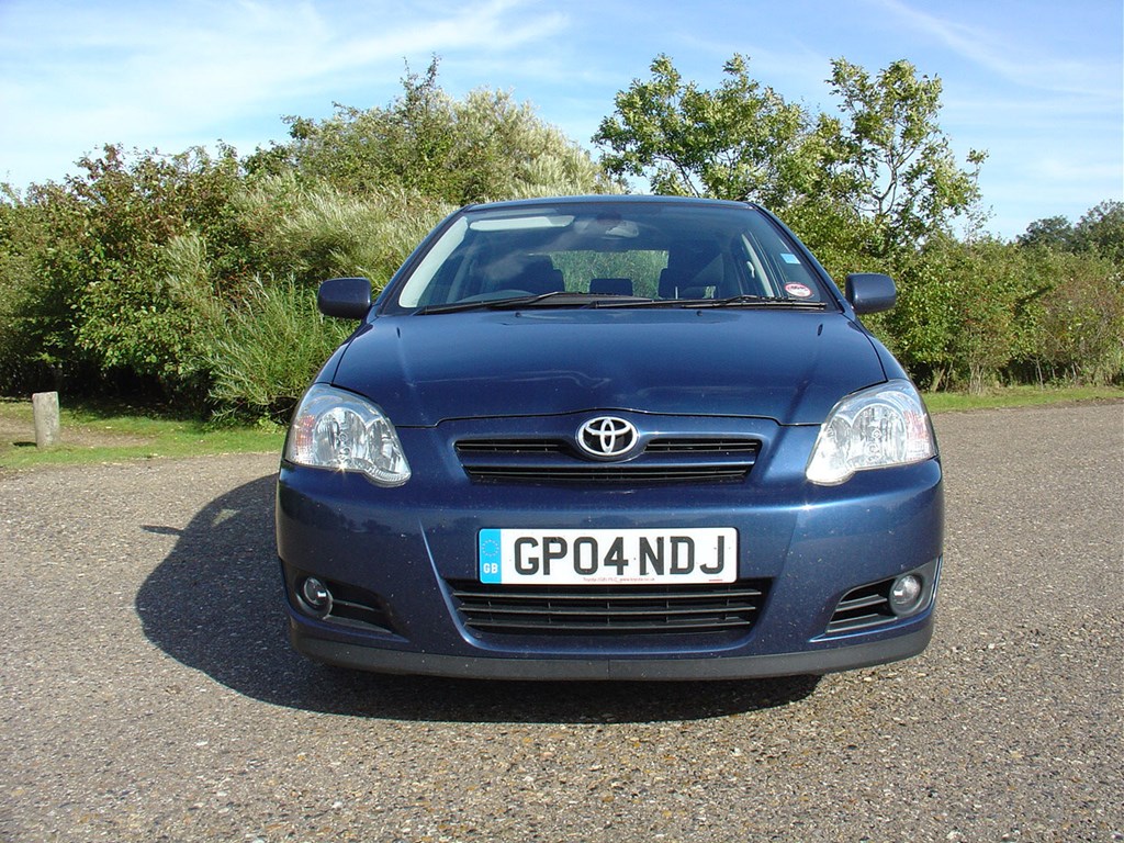 Used Toyota Corolla Hatchback (2002 - 2006) Review