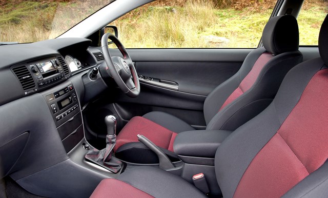 Used Toyota Corolla Hatchback (2002 - 2006) boot space & practicality
