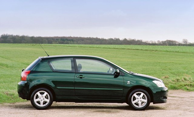 Used Toyota Corolla Hatchback (2002 - 2006) Review