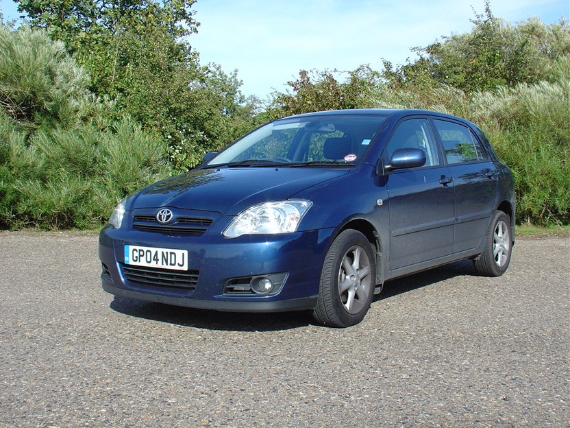 Used Toyota Corolla Hatchback (2002 - 2006) Review