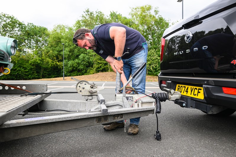 The best pickups for towing – we test the UK's best-selling models to ...