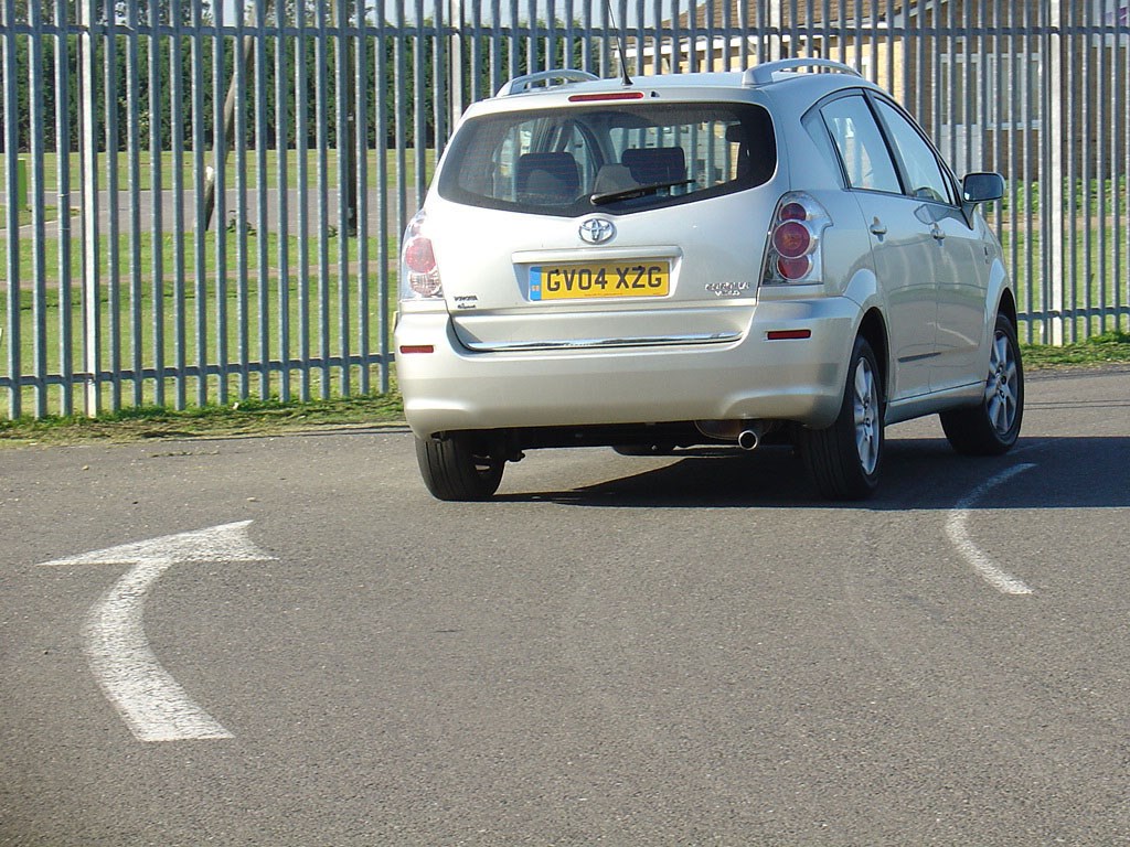 Used Toyota Corolla Verso (2004 - 2009) engines