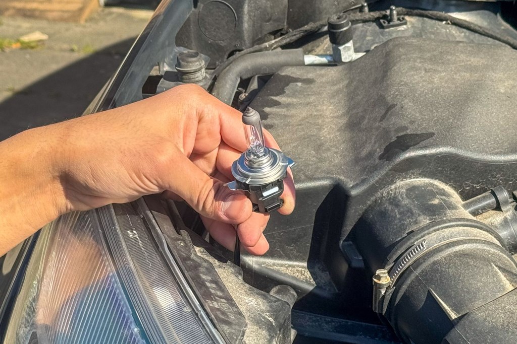 The best H7 headlight bulbs to buy right now