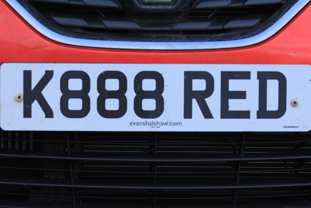 UK Number Plate Law 2025: Legal Rules, Sizes and Fines