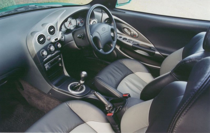 Used Hyundai Coupe Coupe (1996 - 2002) interior