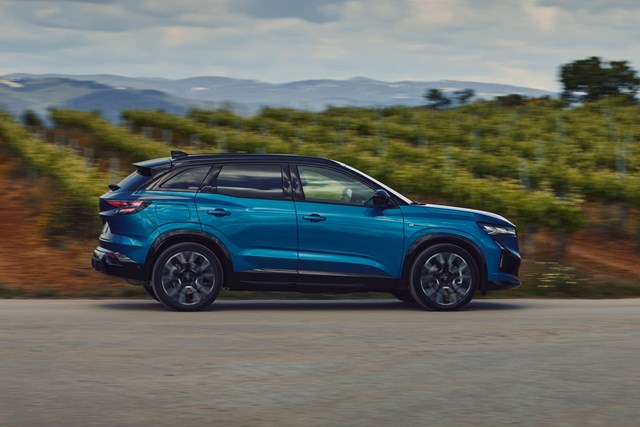 Renault Austral (2025) boot space & practicality