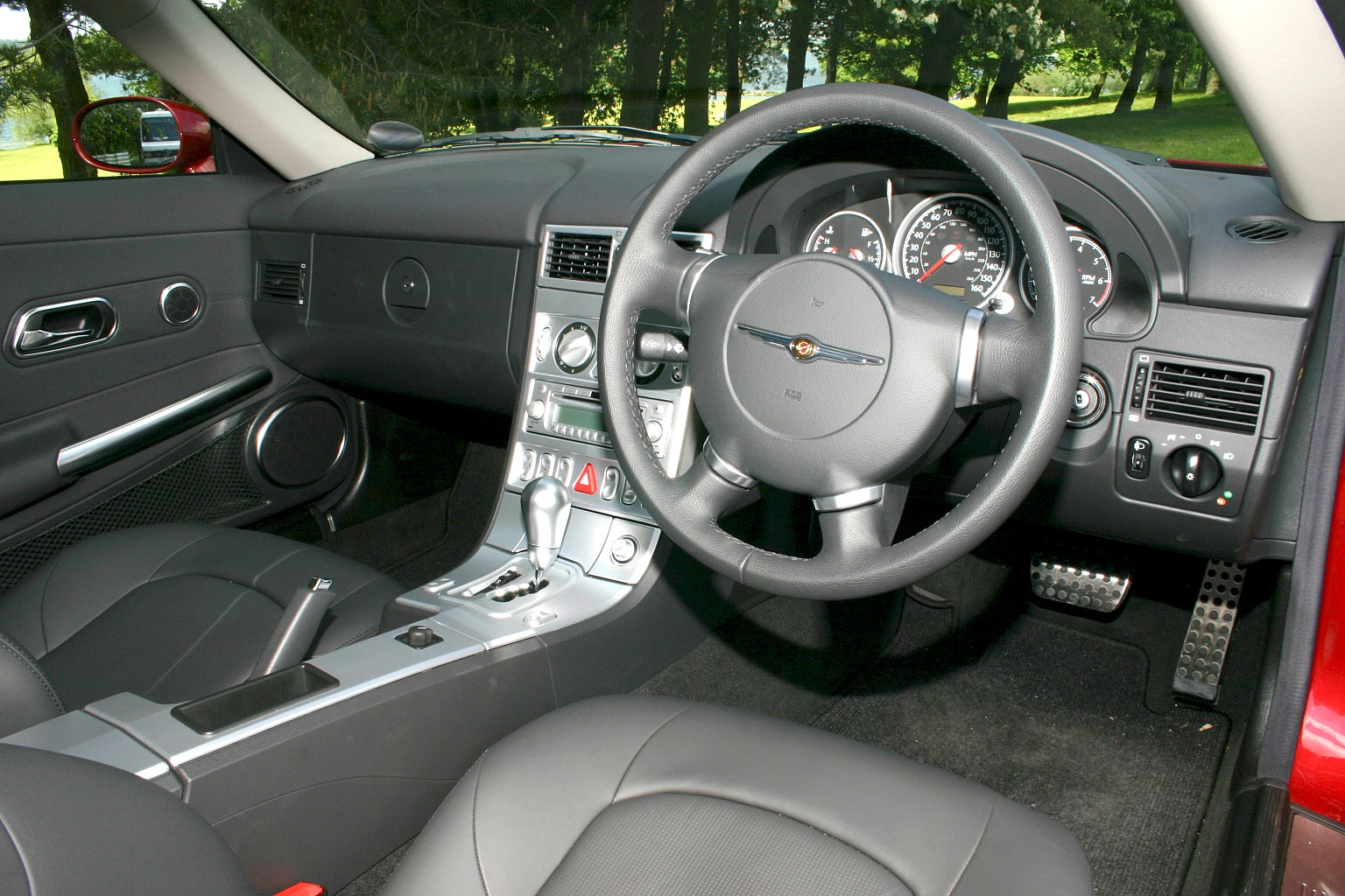 Used Chrysler Crossfire Coupe (2003 - 2008) interior