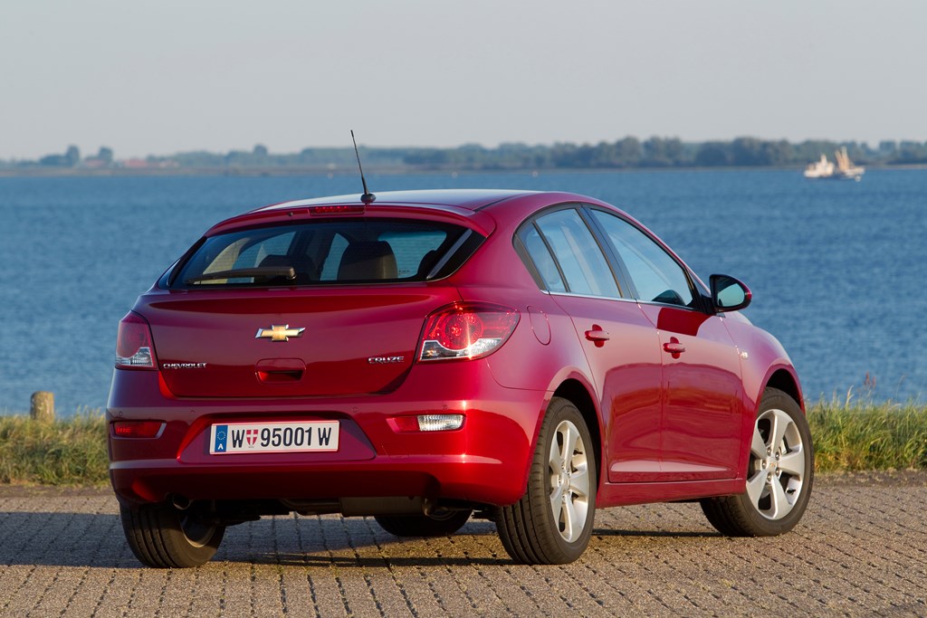 Used Chevrolet Cruze Hatchback (2011 - 2015) boot space & practicality
