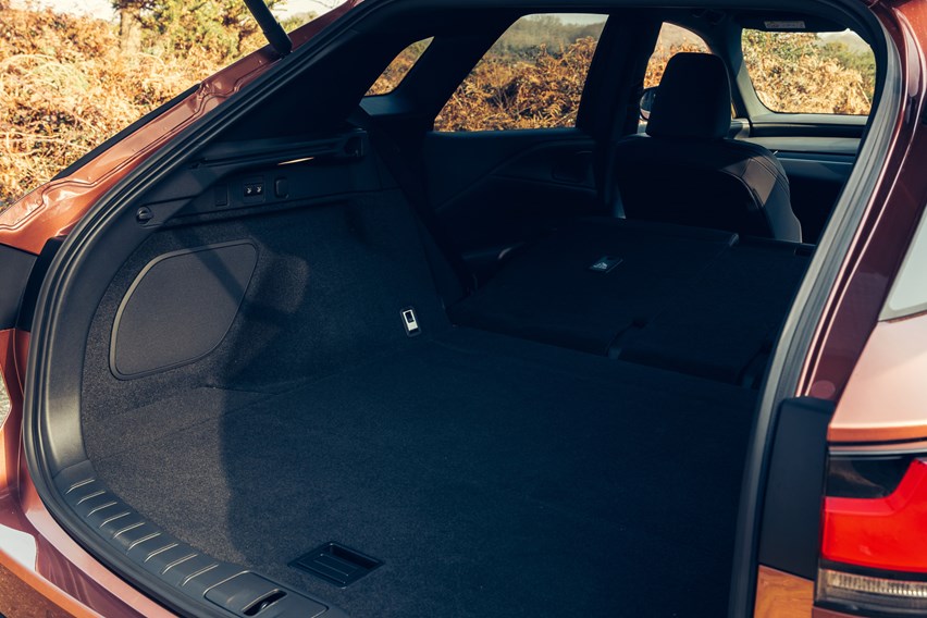 Lexus RX (2025) boot space & practicality
