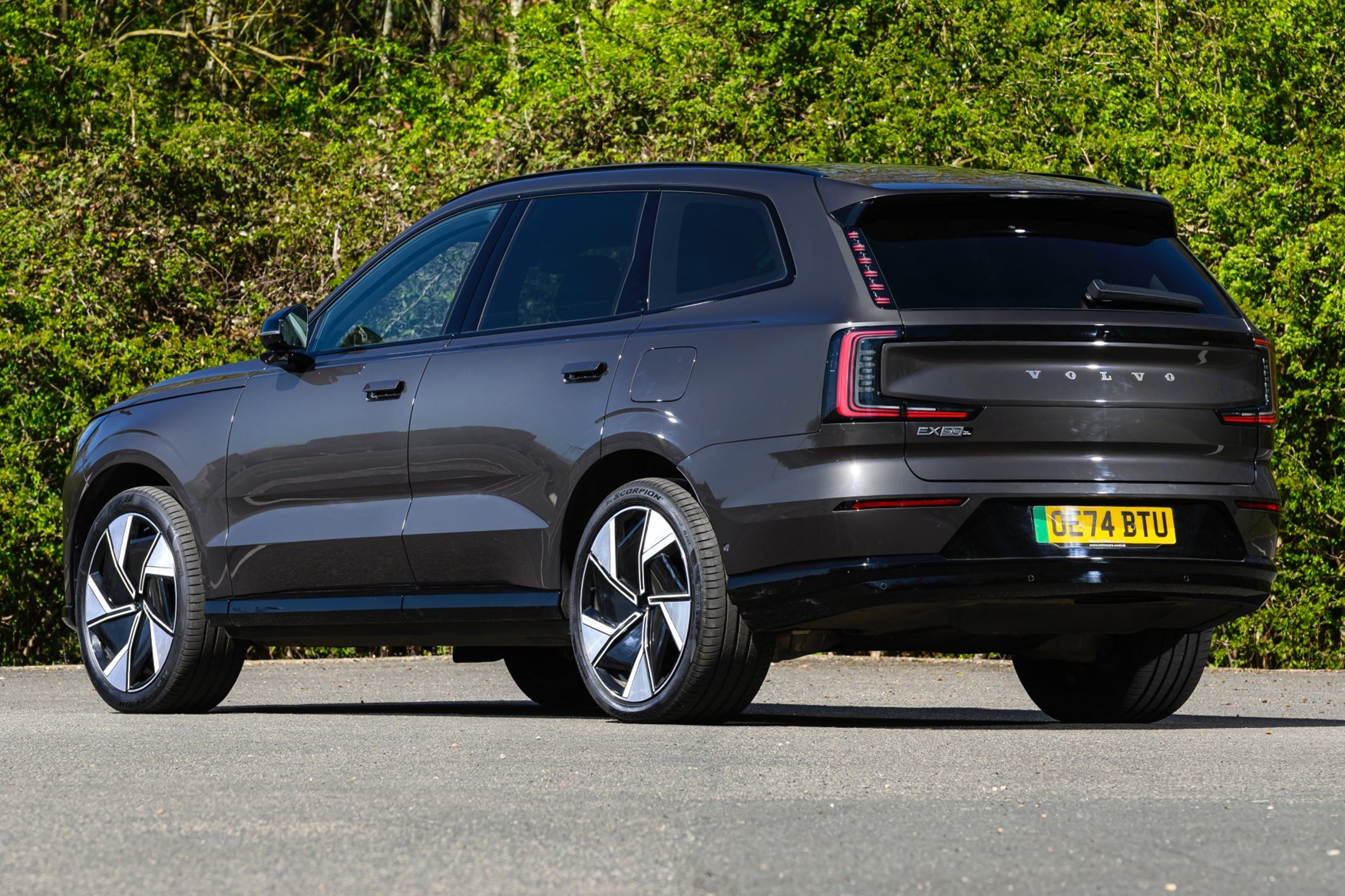 Volvo EX90 (2025) interior