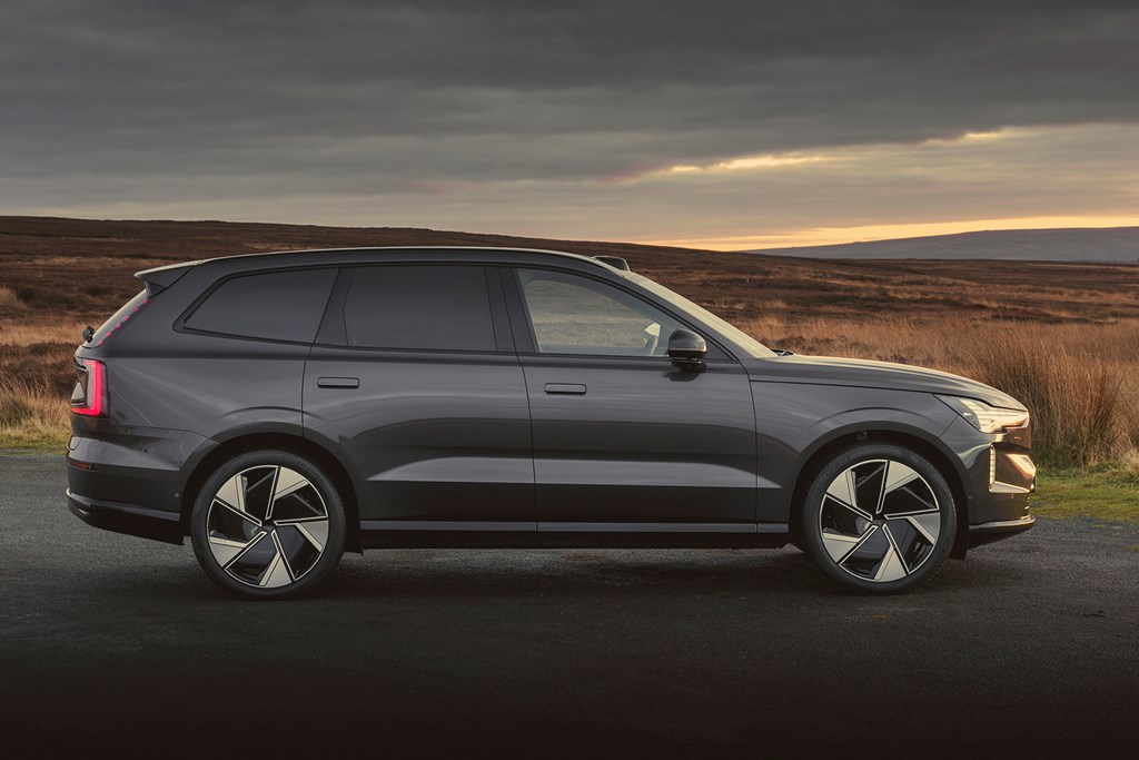 Volvo EX90 Review (2025)