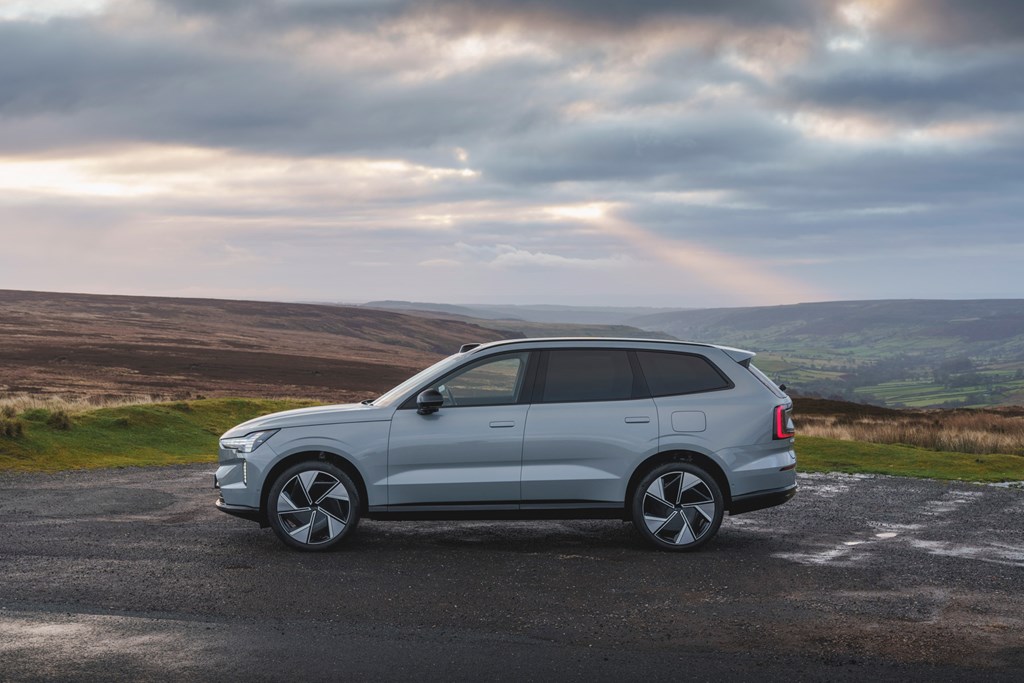 Volvo EX90 Review (2025)