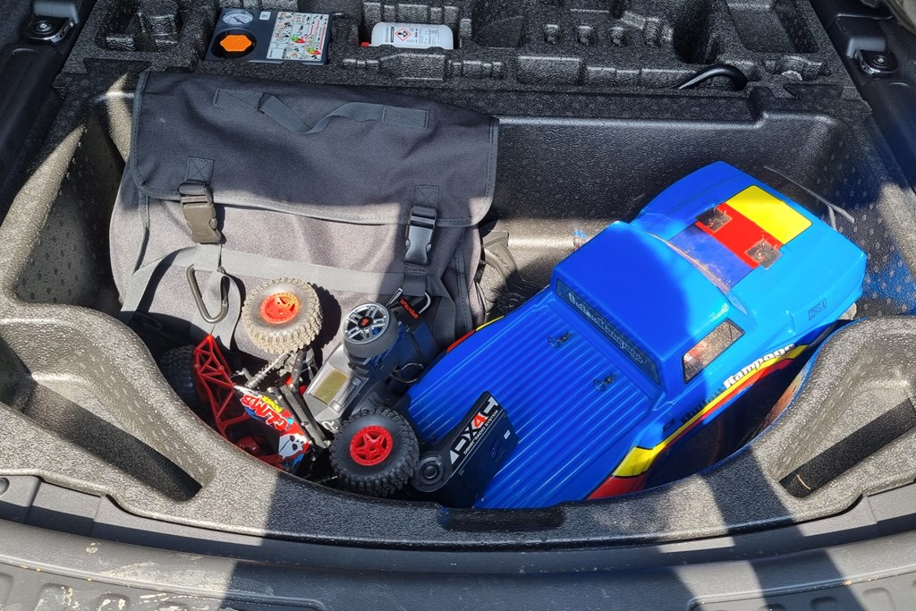 Land Rover Discovery Sport (2025) boot space & practicality