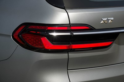 BMW X7 (2025) boot space & practicality