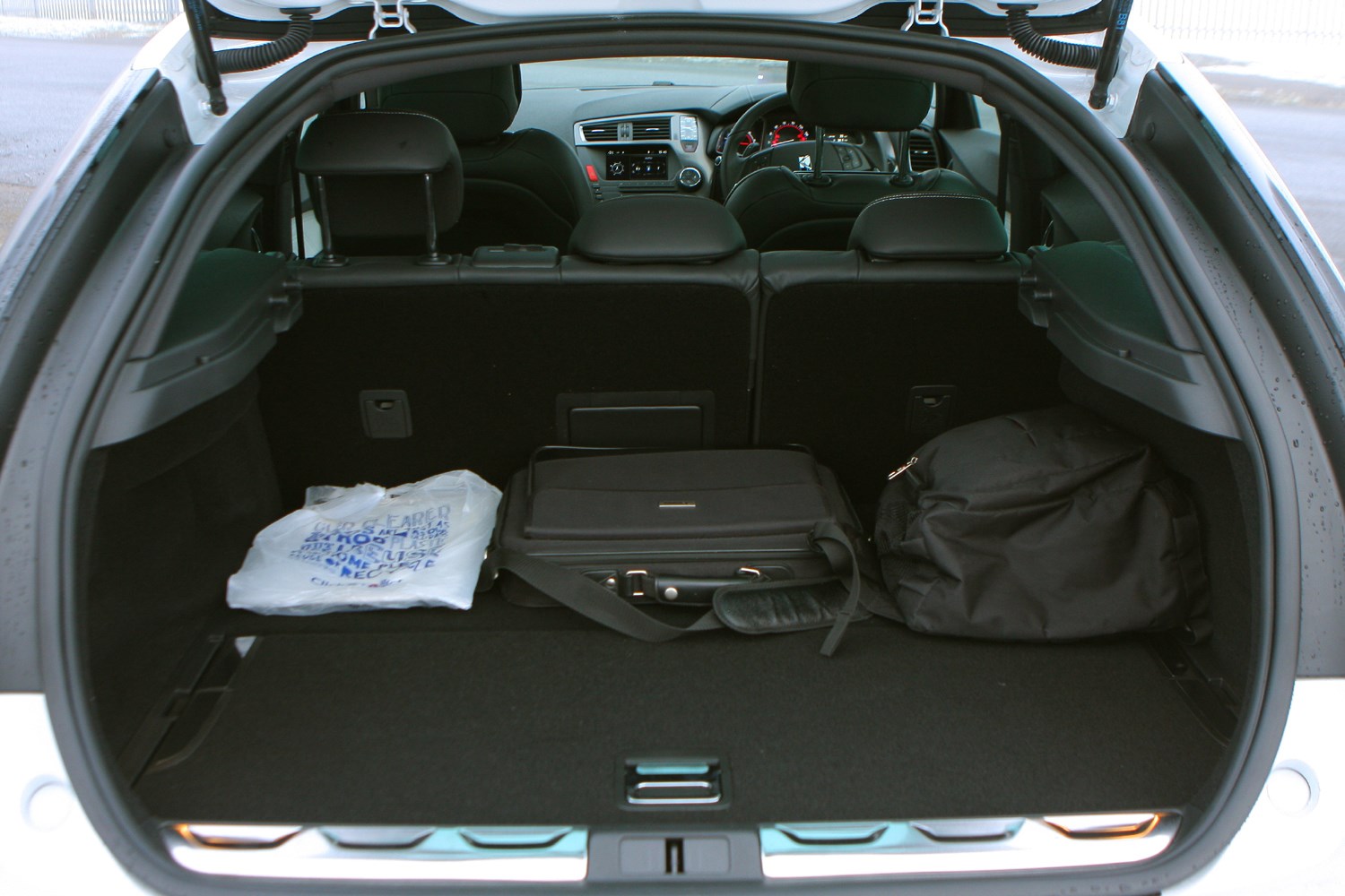Used Citroën DS5 Hatchback (2012 - 2015) boot space & practicality