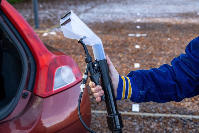 George Wet and Dry Vacuum review: George of all trades