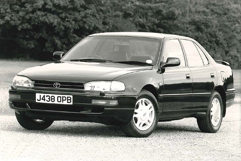 Toyota Camry Saloon GL (1991 - 1996) specs & dimensions | Parkers