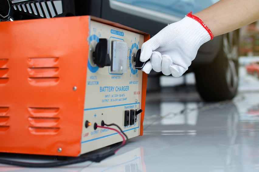 How to charge a car battery