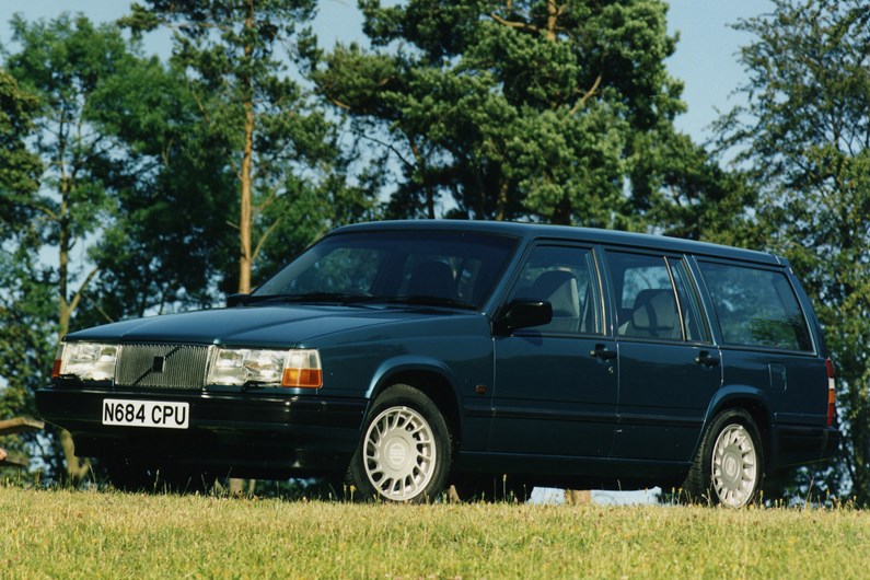 Volvo 940 Estate Classic (1990 - 1998) specs & dimensions | Parkers