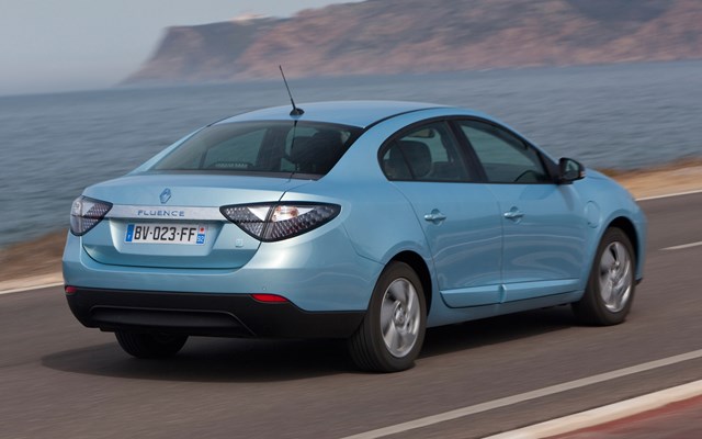 Used Renault Fluence Saloon (2012 - 2013) boot space & practicality