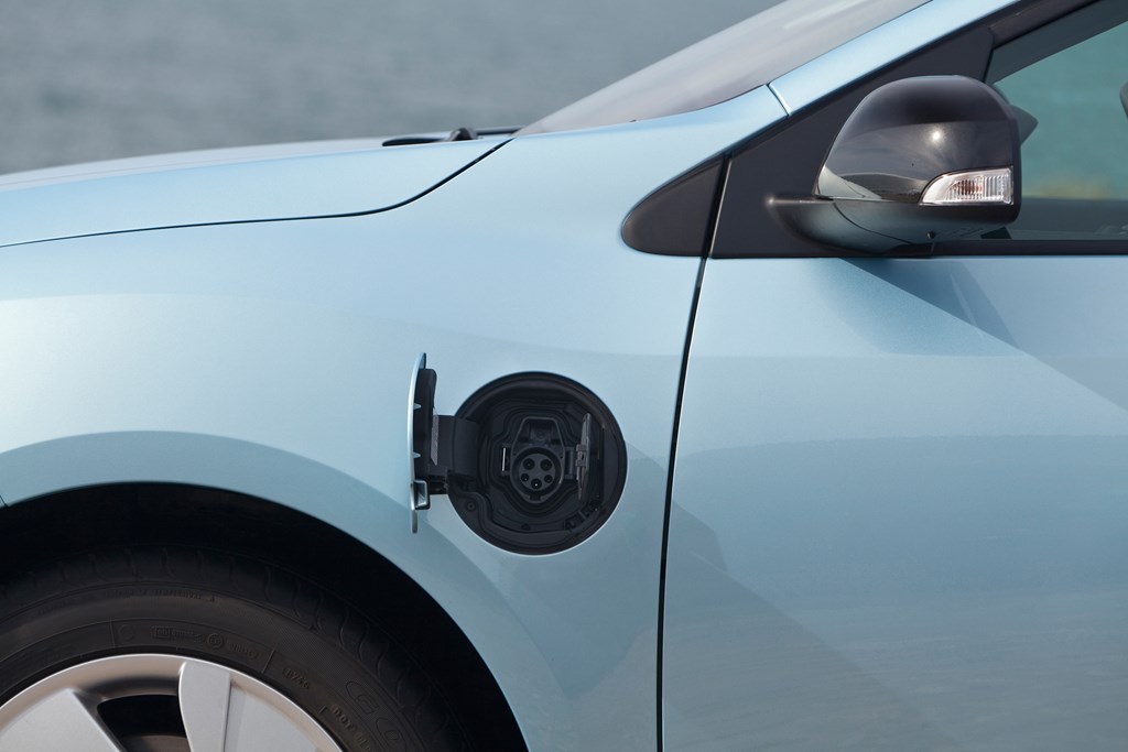 Used Renault Fluence Saloon (2012 - 2013) boot space & practicality