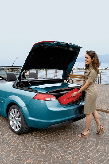 Used Ford Focus Coupe Cabriolet (2006 - 2010) boot space & practicality
