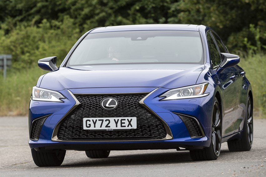 Lexus ES Review (2025)