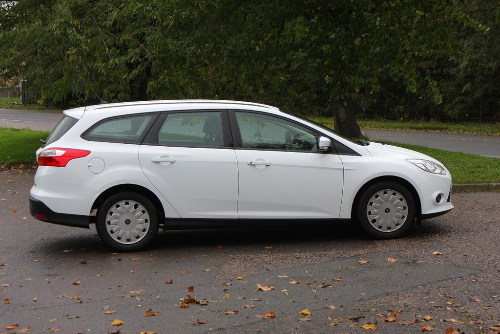 Used Ford Focus Estate (2011 - 2018) boot space & practicality