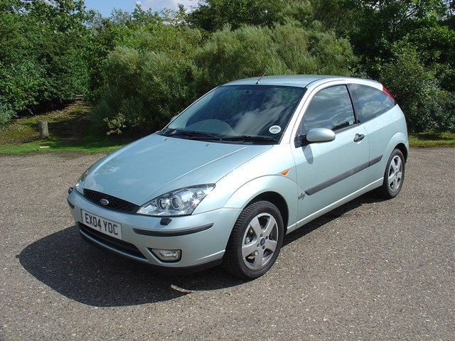 Used Ford Focus Hatchback (1998 - 2004) Review