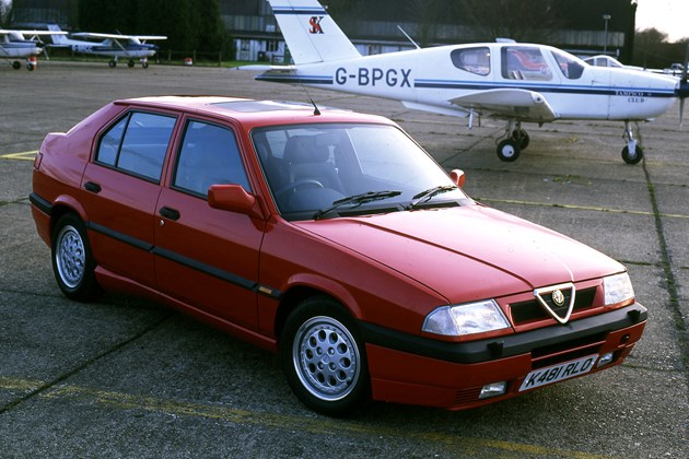 Alfa Romeo 33 Hatchback Cloverleaf Veloce (1983 - 1995) specs ...