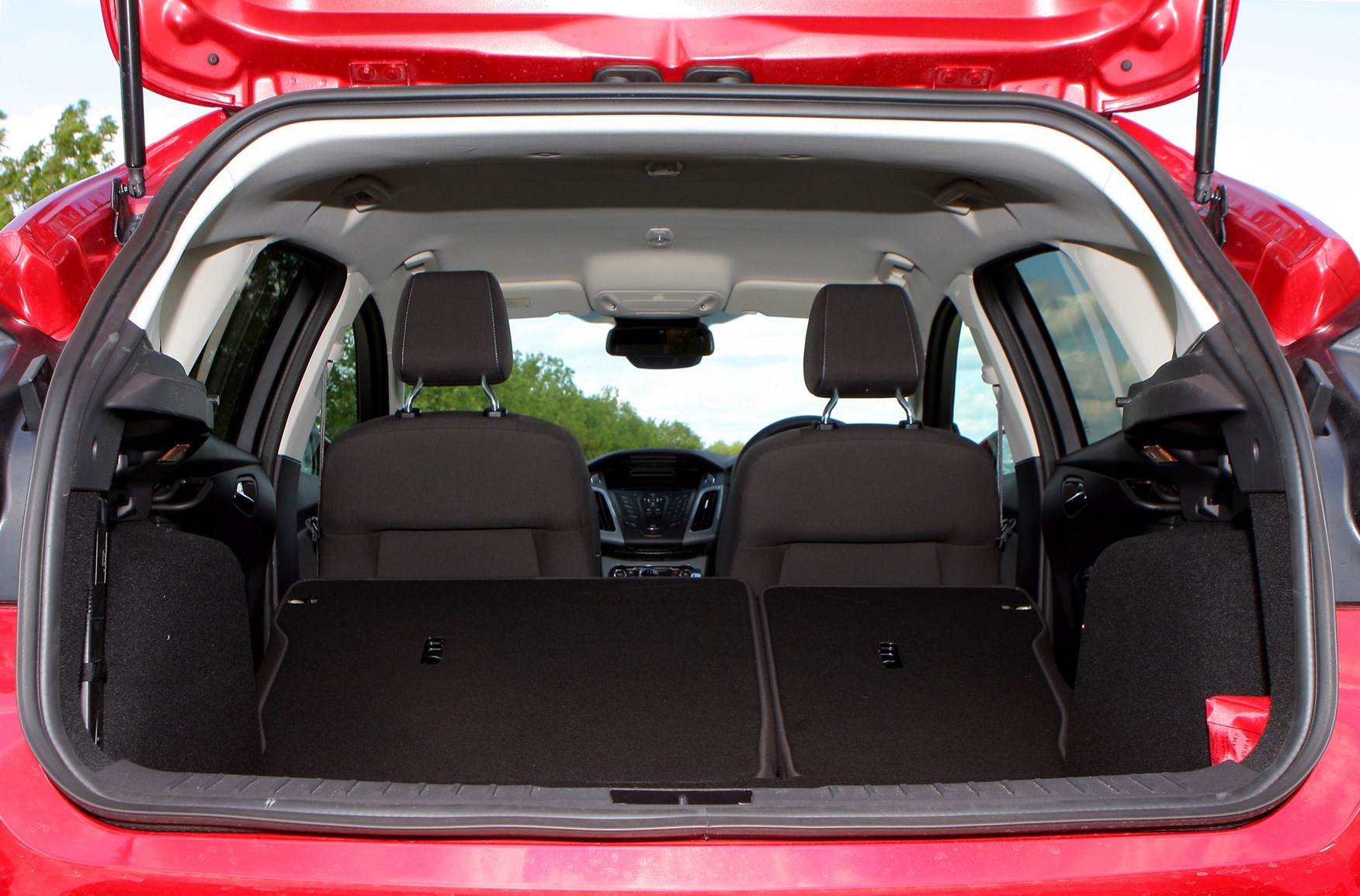 Used Ford Focus Hatchback (2011 - 2018) boot space & practicality