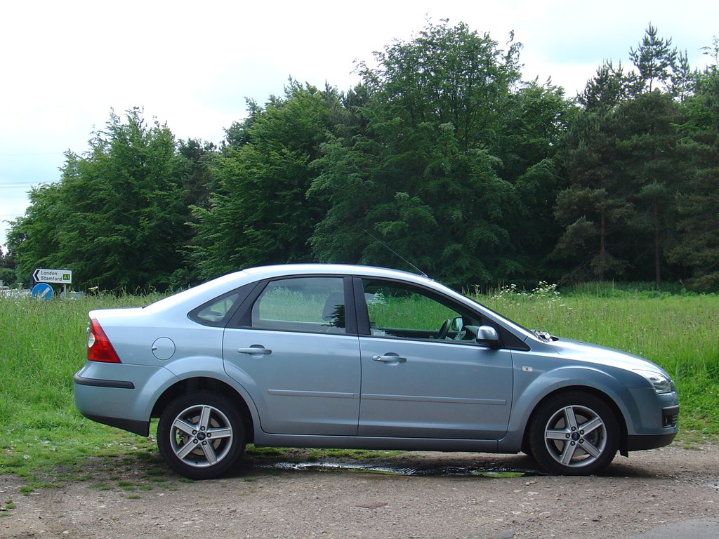 Used Ford Focus Saloon (2005 - 2009) Review