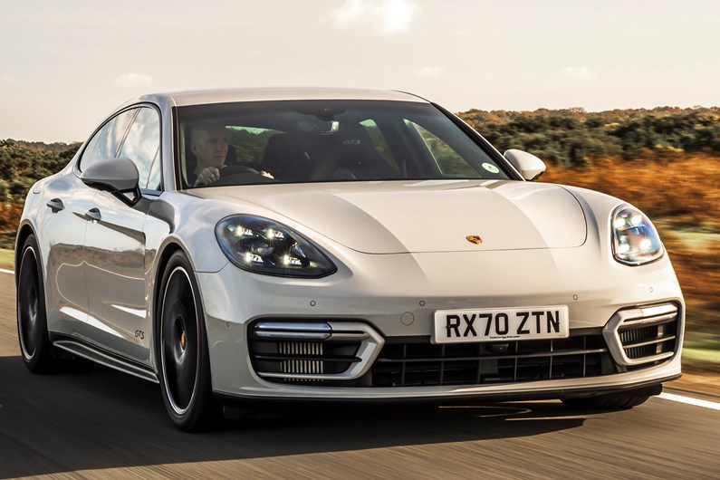 Porsche Panamera Saloon 4.0d Diesel (2016 - 2024) specs & dimensions ...