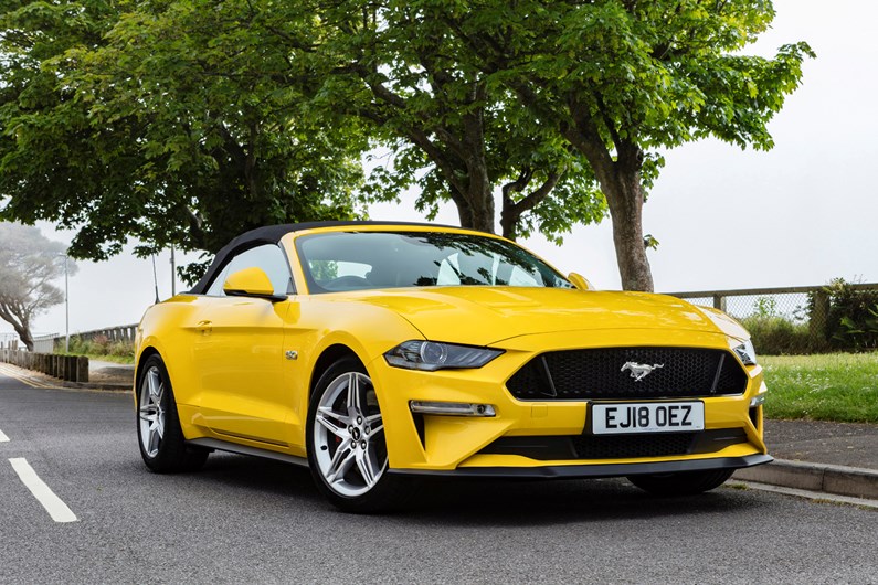 Ford Mustang Convertible (2015 - 2024) specs & dimensions | Parkers